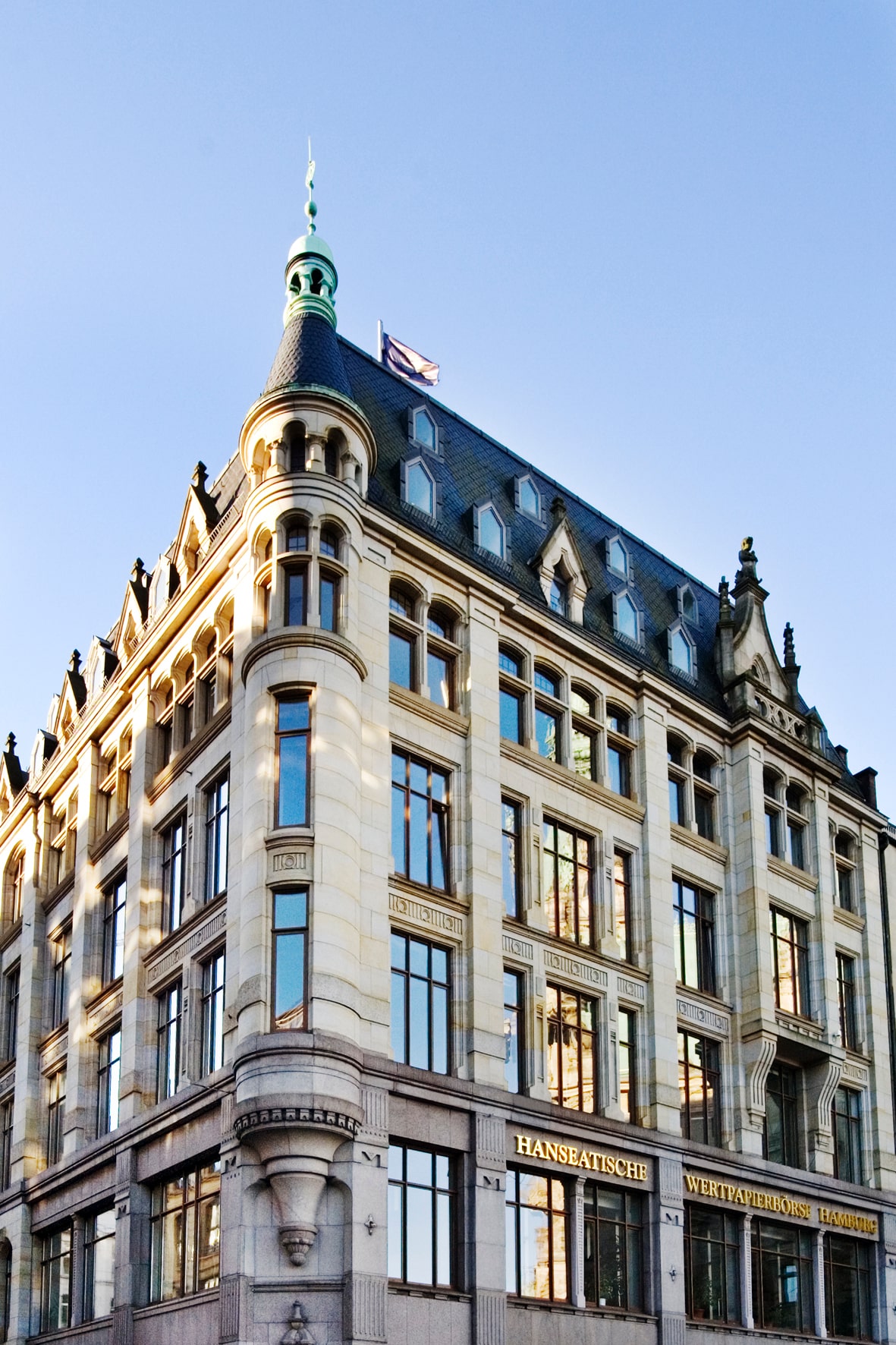 BÖAG Börsen AG acquires majority stake in ICF BANK - FYB Financial Yearbook